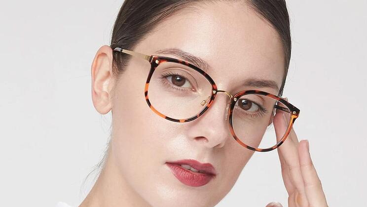 What is Tortoise Shell Pattern? Browse Glasses | Yesglasses