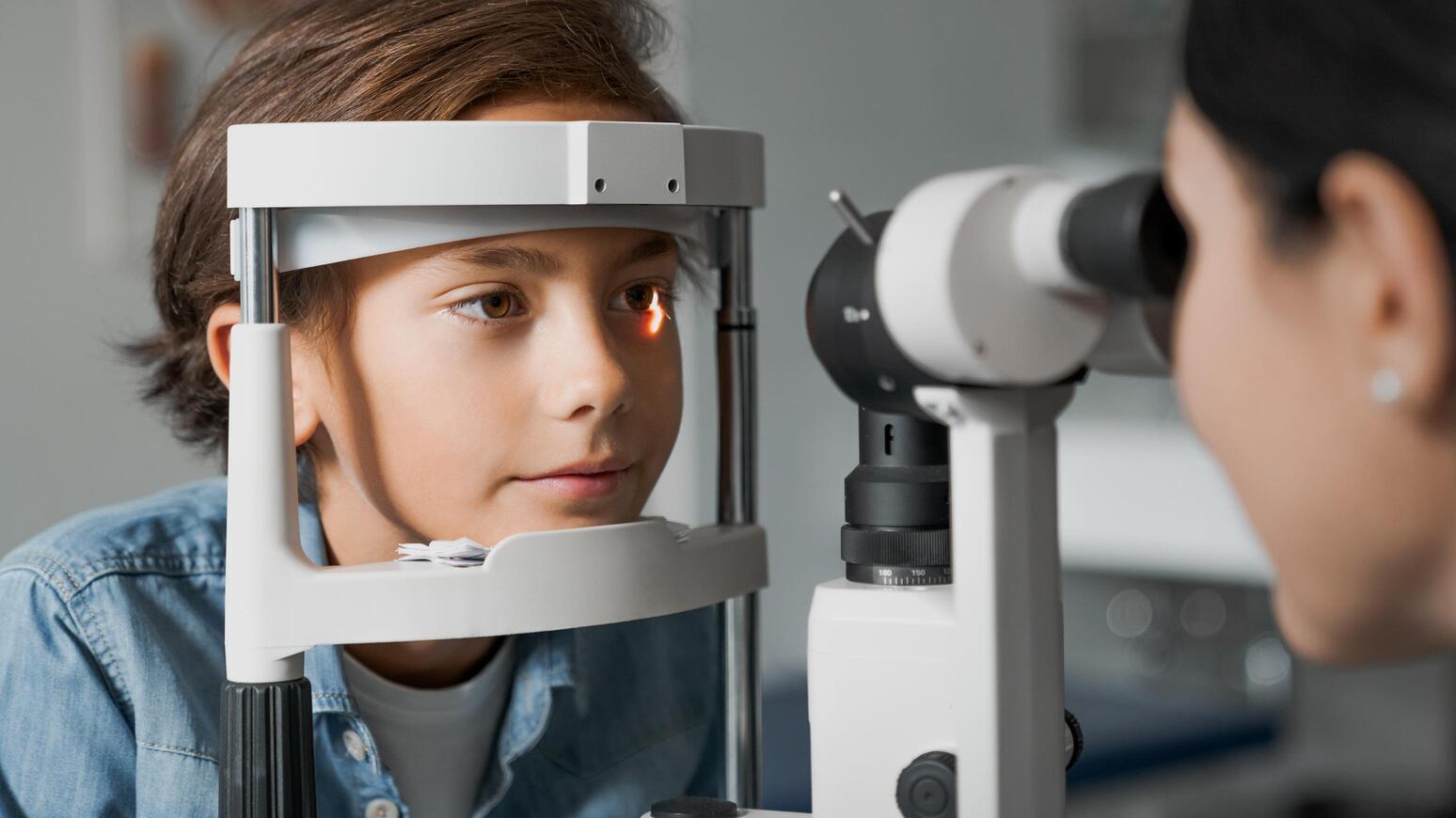 Visual Acuity: 20/20 Vision, Tests & Your Score | Yesglasses