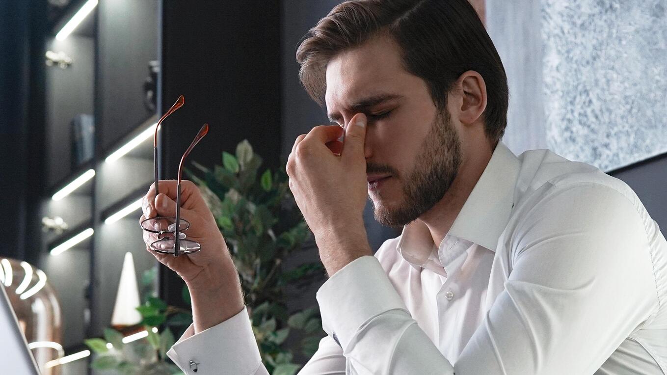 Eye Twitching: Common Causes & Treatments | Yesglasses